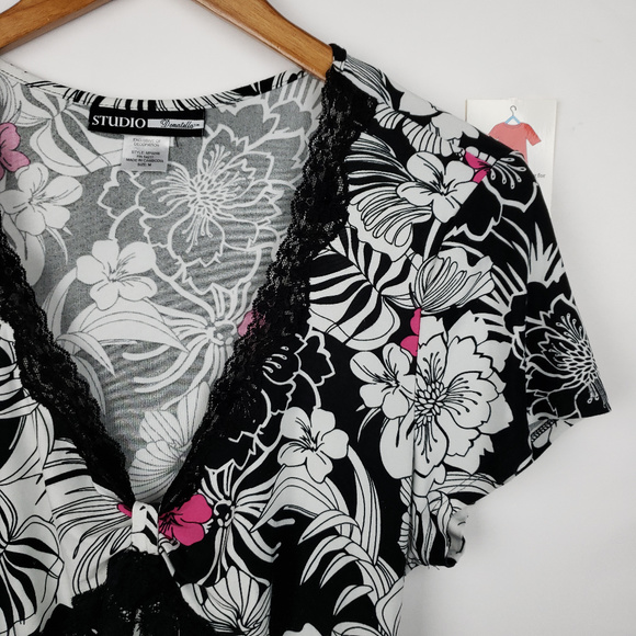 Studio Donatella | Tops | Studio Donatella Womens Blouse Vneck Floral ...